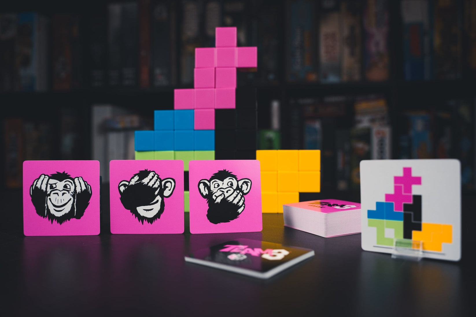 TEAM3 Pink party board game – Brain Games Publishing